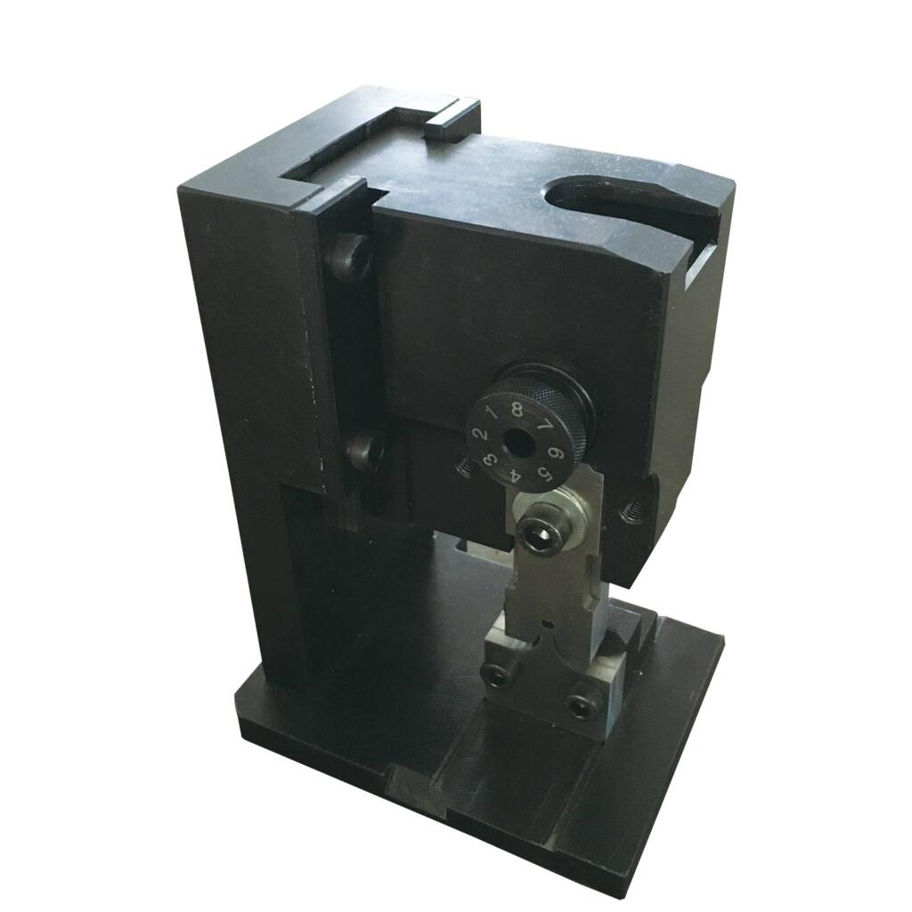 Six edge crimping applicator - Wire processor